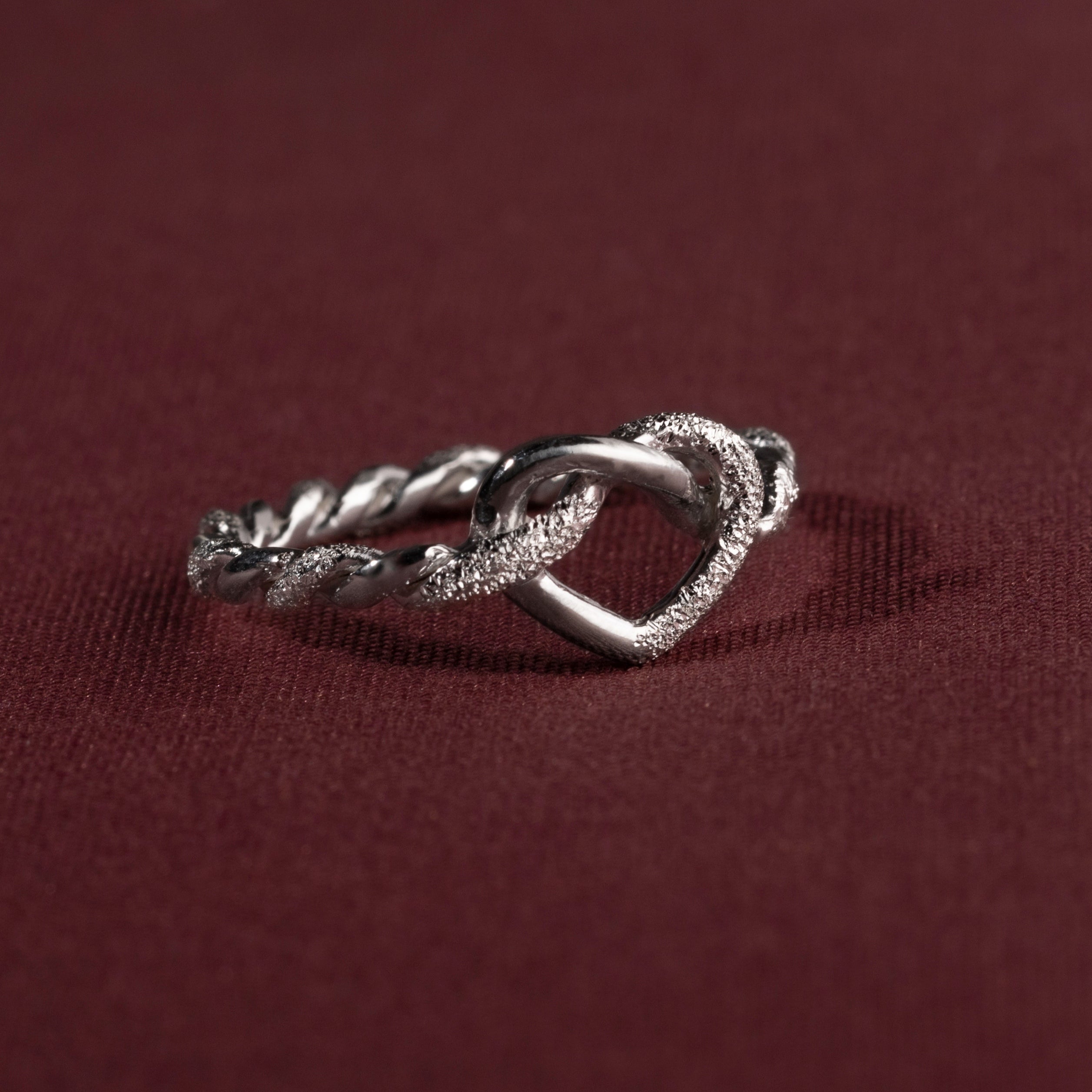 Anello Nodo a Cuore – V.P. Jewellery